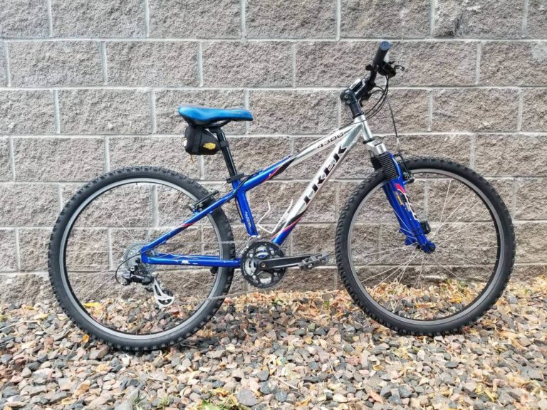 Trek 4300 Review: Is It a Good Bike or Waste of Money? 2026