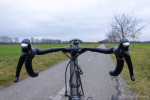 Drop Bars vs. Flat Bars: Pro and Cons Explained