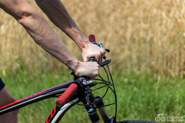 Drop Bars vs. Flat Bars: Pro and Cons Explained